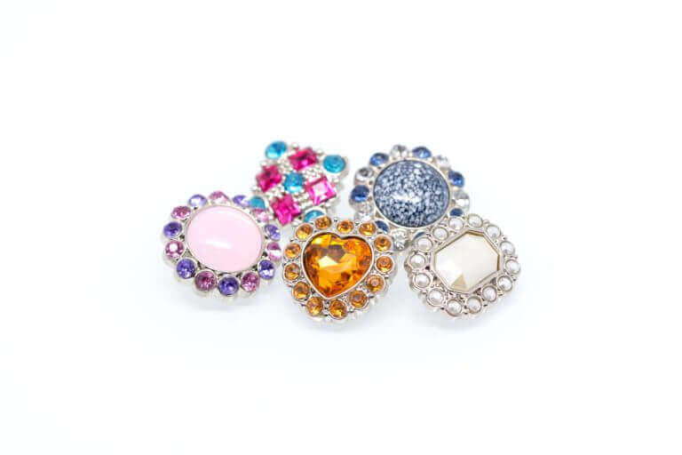 Botones de fantasía, en colores al por mayor - SUNMEI BUTTON